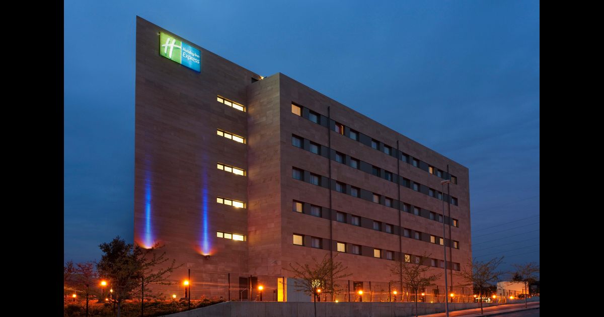 Holiday Inn Express Barcelona - Sant Cugat By IHG in Sant Cugat del ...