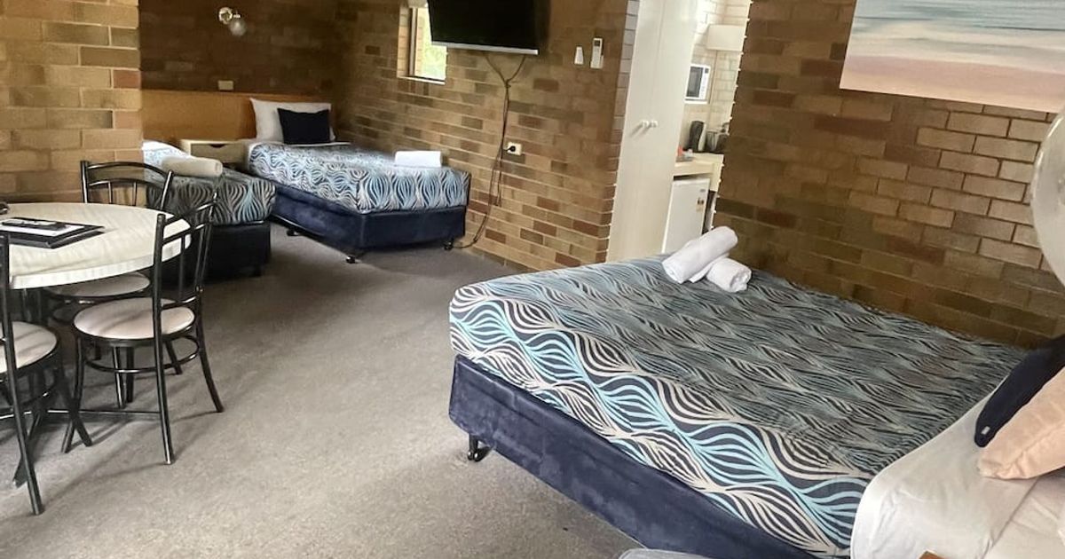 Paddlewheel Motel $105. Echuca Hotel Deals & Reviews - KAYAK