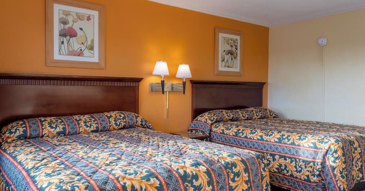 Kings Rest Motel from $87. Lemoore Hotel Deals & Reviews - KAYAK