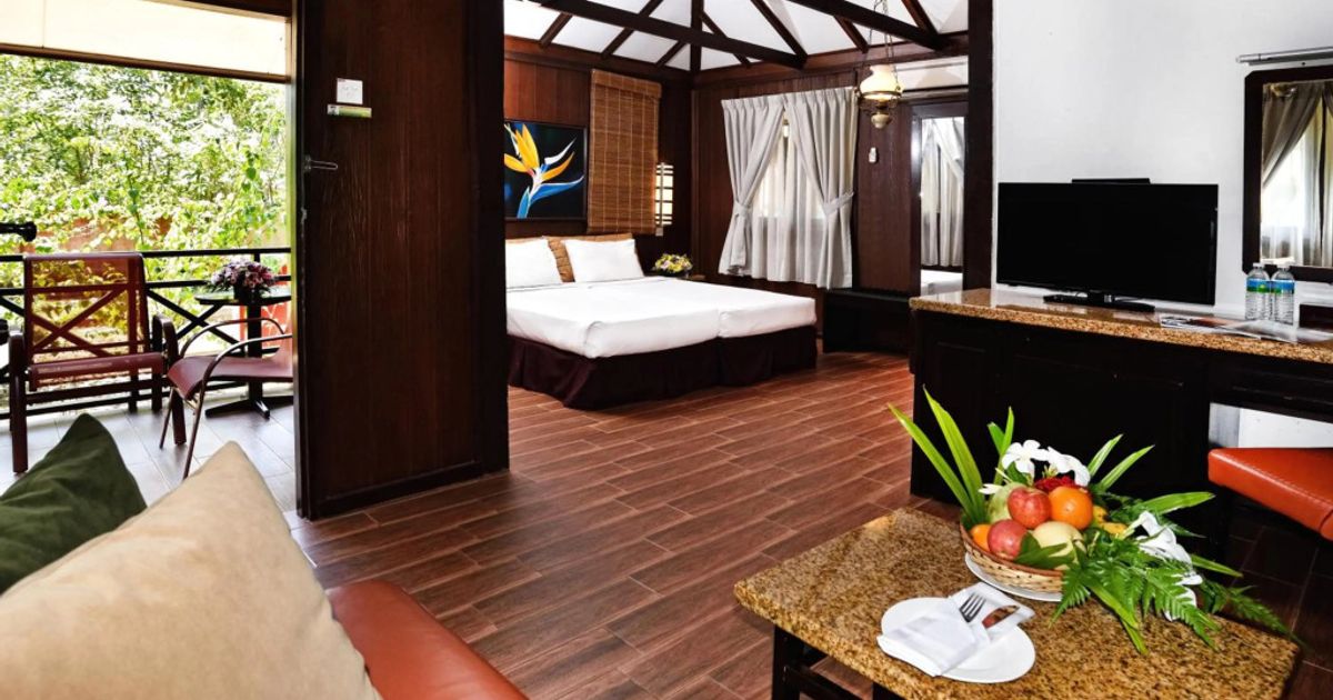 Holiday Villa Beach Resort Cherating from $34. Balok Hotel Deals ...