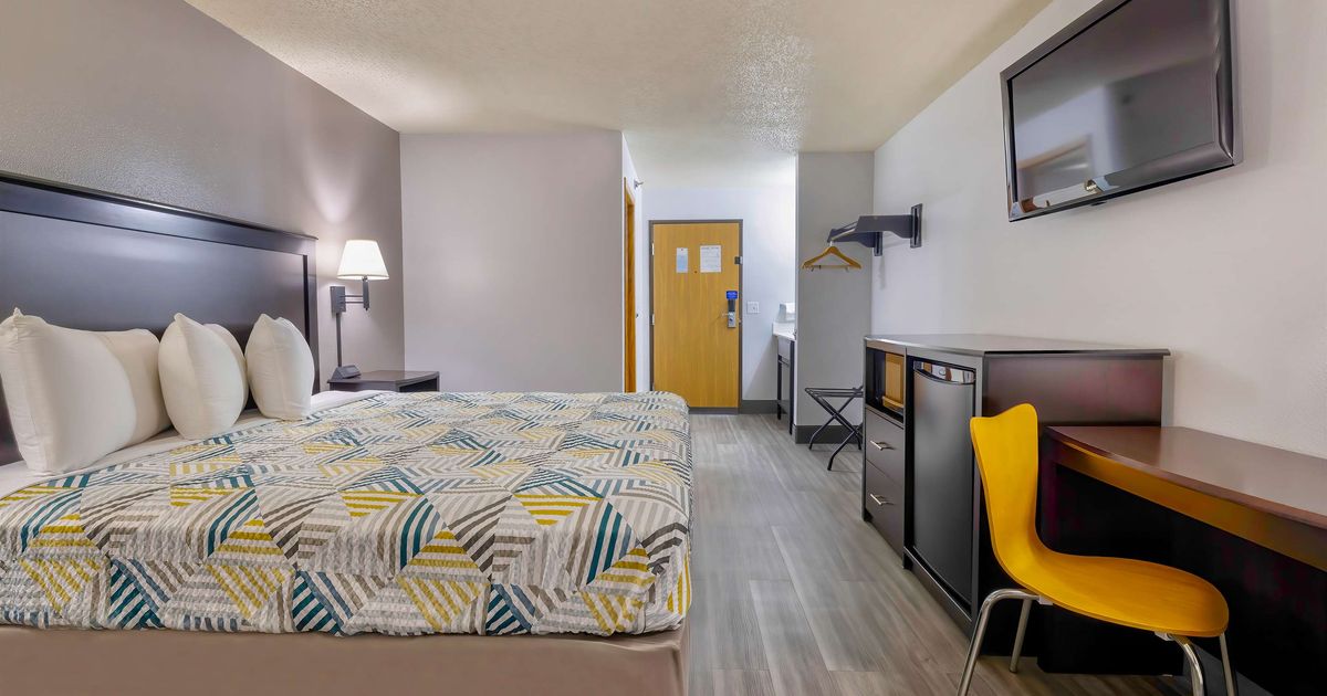 Motel 6 Stuart Ia from $3. Stuart Hotel Deals & Reviews - KAYAK