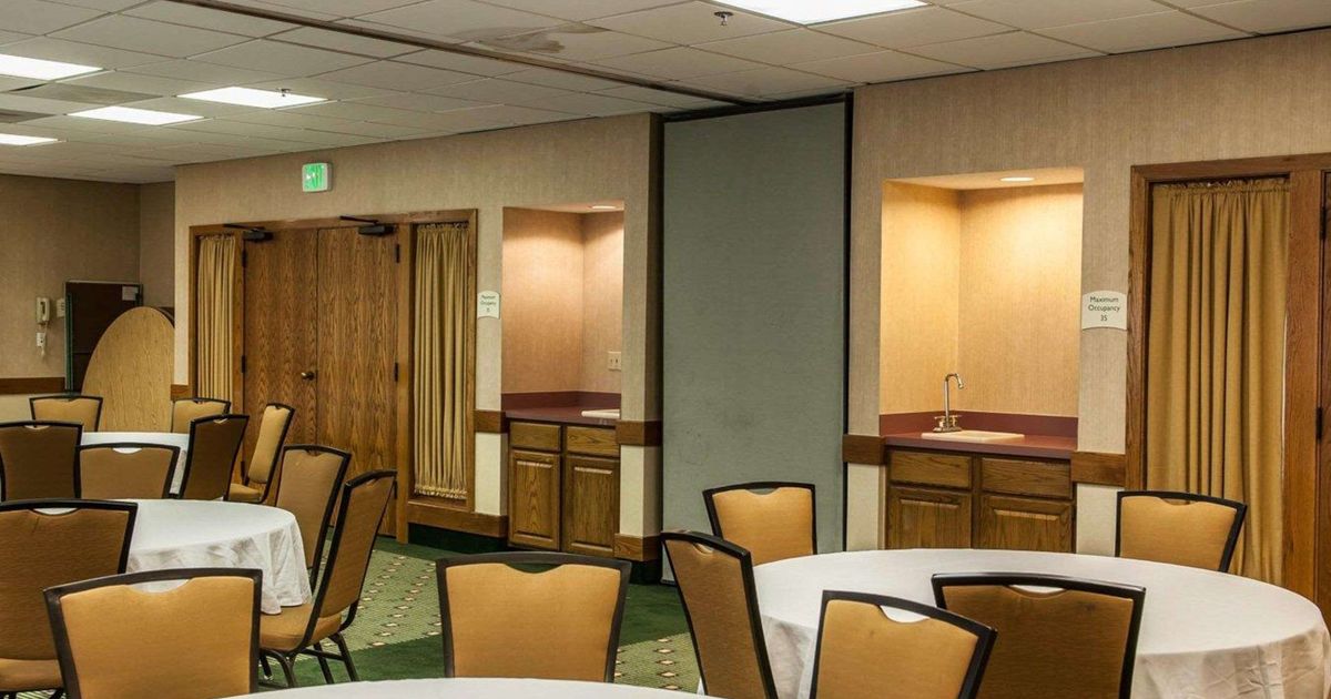 Quality Inn & Suites Goshen £48. Goshen Hotel Deals & Reviews - KAYAK