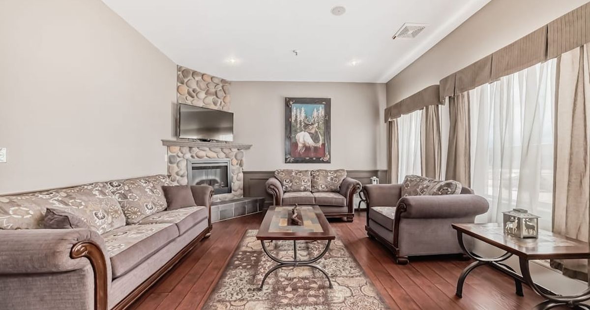 Grande Cache Inn & Suites from $73. Grande Cache Hotel Deals & Reviews ...