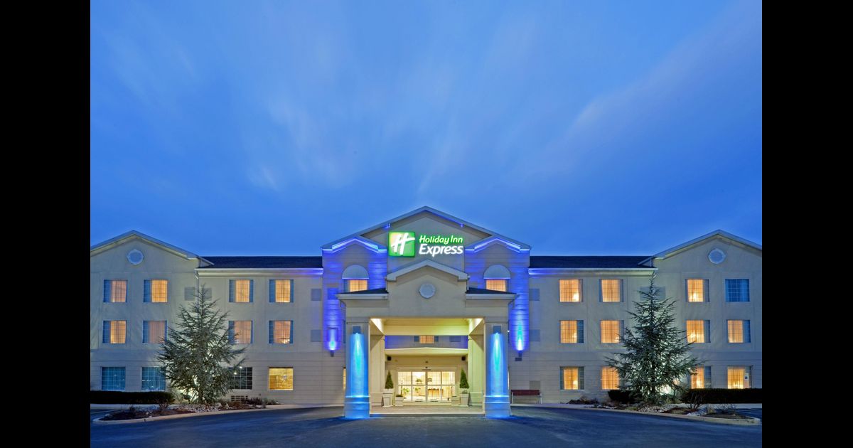 Holiday Inn Express & Suites Reading Airport By IHG in Reading, the ...