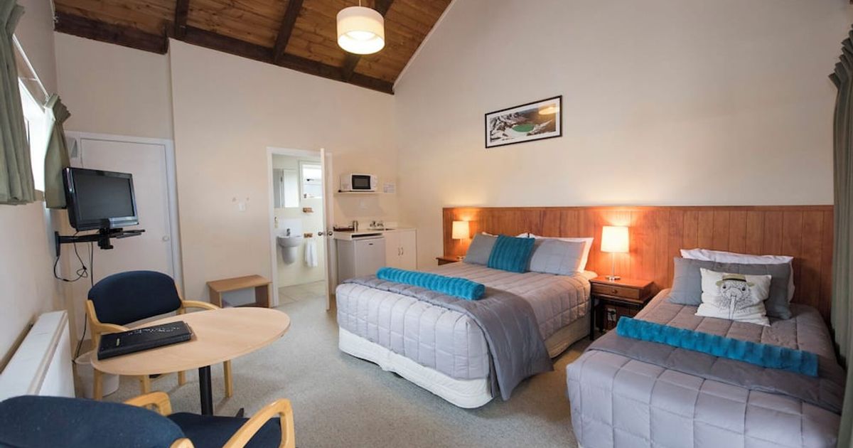 Adventure Lodge & Motel £34. National Park Village Hotel Deals ...