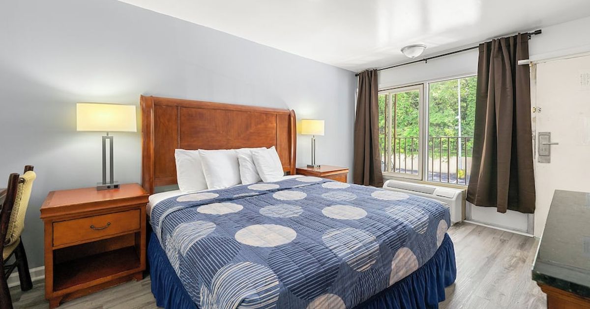 Budgetel Inn and Suites from $53. Atlanta Hotel Deals & Reviews - KAYAK