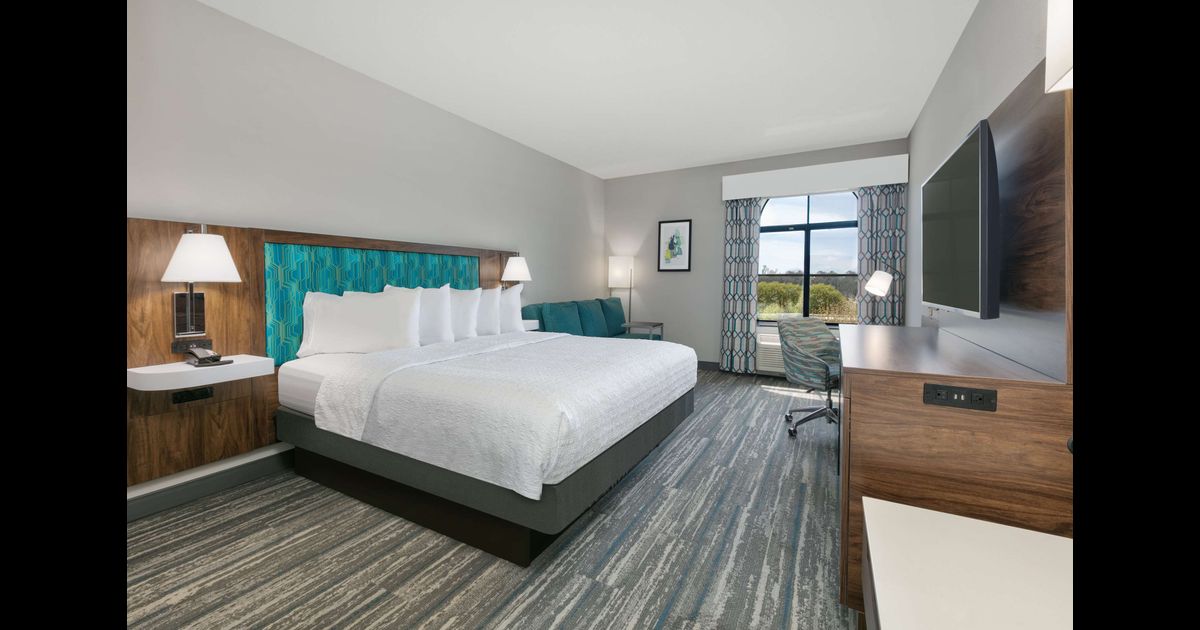 Hampton Inn Santa Cruz in Santa Cruz, the United States from $117 ...