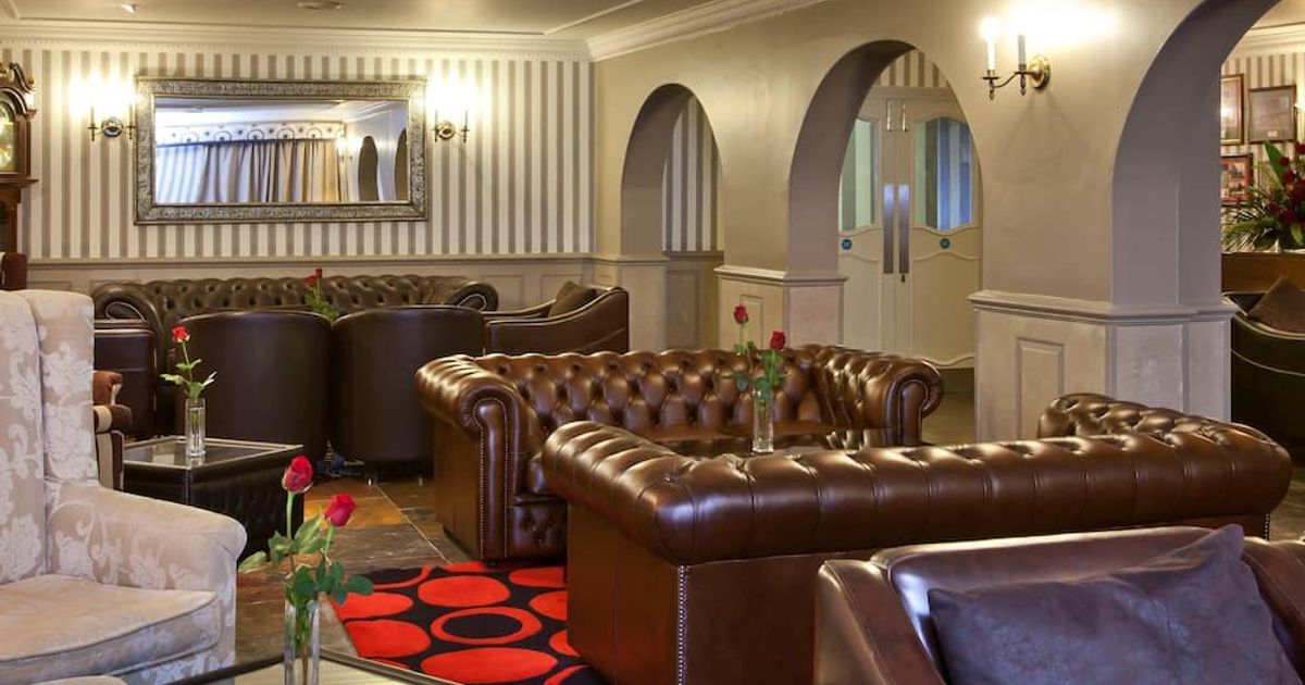 Cobo Bay Hotel, Castel | HotelsCombined