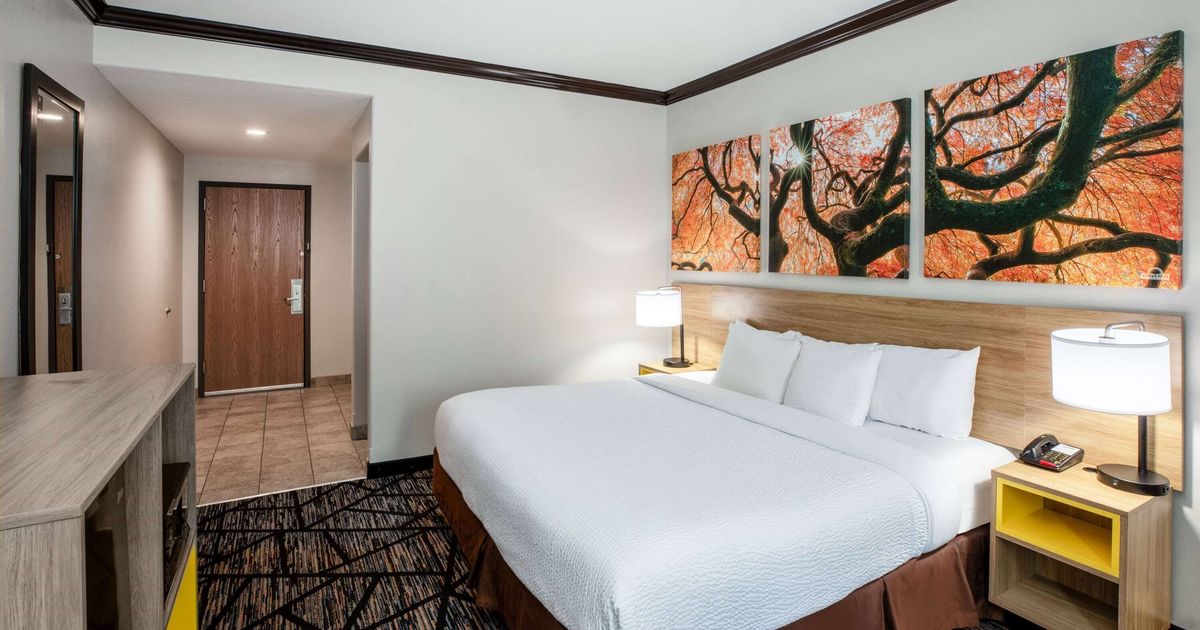 Days Inn by Wyndham Baton Rouge/I-10 from $68. Baton Rouge Hotel Deals ...