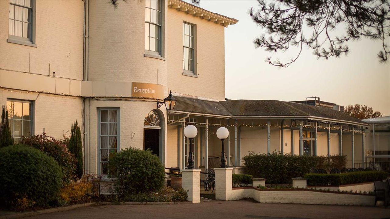 Gunton Hall Coastal Village, Lowestoft | HotelsCombined