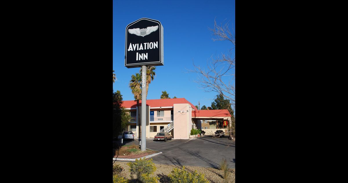 Aviation Inn $44 ($̶1̶3̶7̶). Las Vegas Hotel Deals & Reviews - KAYAK
