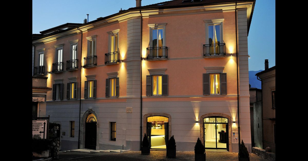 Palazzo Del Senatore, Atina, Frosinone, Italy - Compare Deals