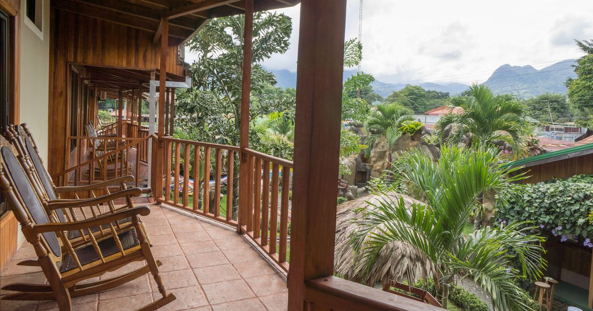 Arenal Poshtel $22. La Fortuna Hotel Deals & Reviews - KAYAK