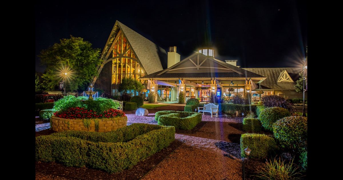 Abbey Resort And Avani Spa $148 ($̶2̶5̶5̶). Fontana-On-Geneva Lake ...