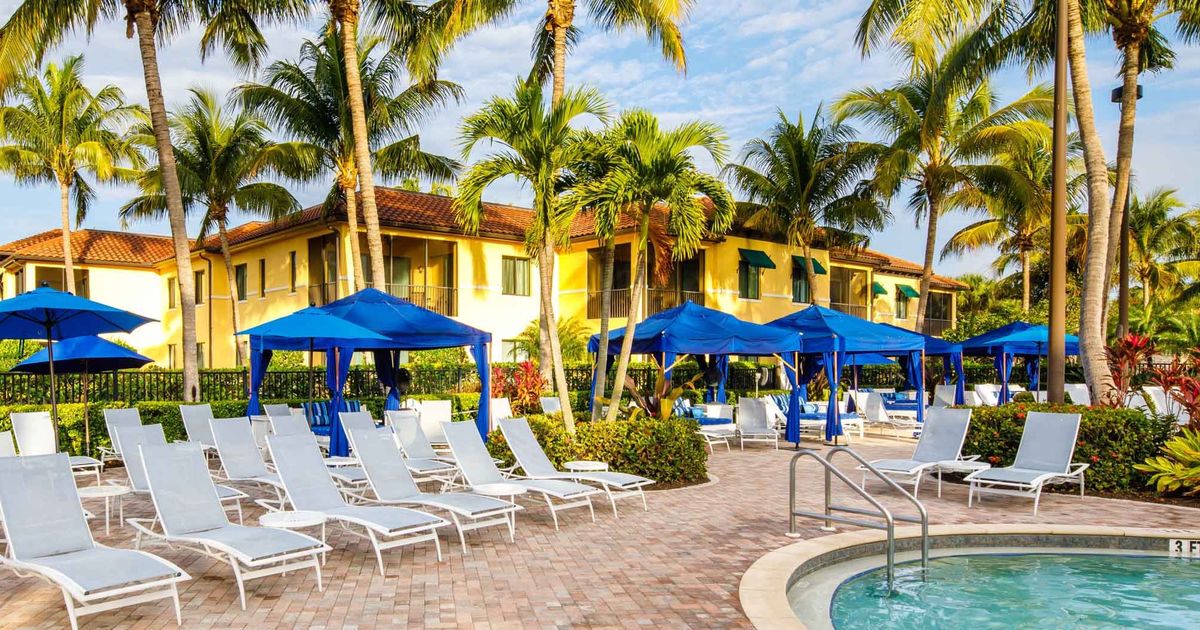 Naples Bay Resort and Marina from $180. Naples Hotel Deals & Reviews ...