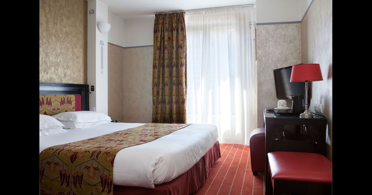 Hotel Eiffel Seine in Paris, France from £83: Deals, Reviews, Photos ...