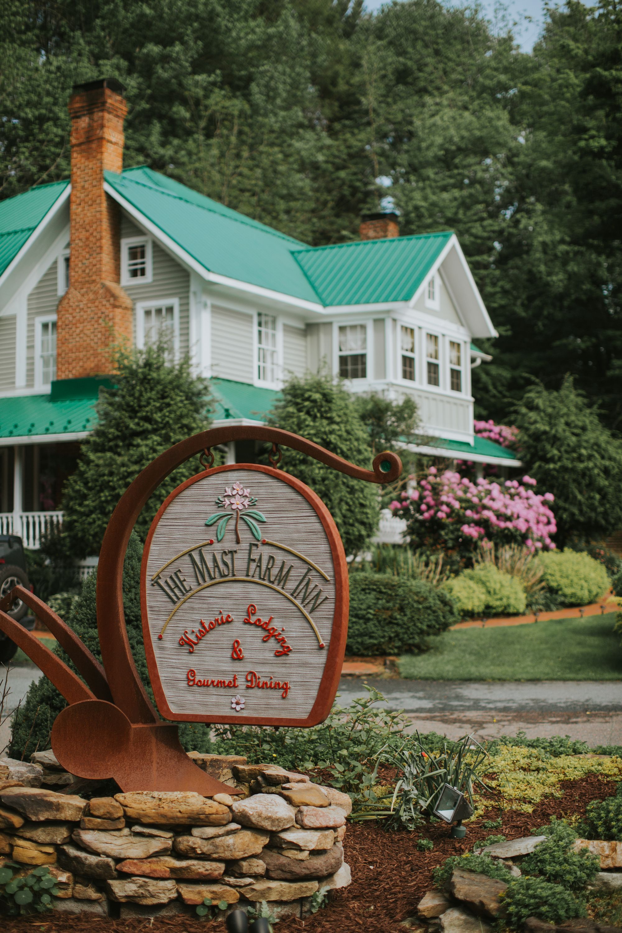 The Mast Farm Inn from $136. Valle Crucis Bed & Breakfasts - KAYAK