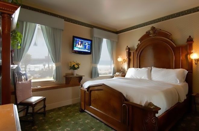 Dorymans Oceanfront Inn $213 ($̶3̶5̶1̶). Newport Beach Hotel Deals ...