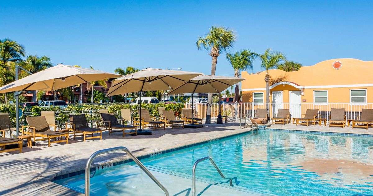 Upham Beach Inn from $325. Saint Pete Beach Hotel Deals & Reviews - KAYAK