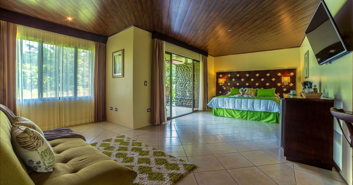 Casa Luna Hotel & Spa ₹ 6,343. La Fortuna Hotel Deals & Reviews - KAYAK